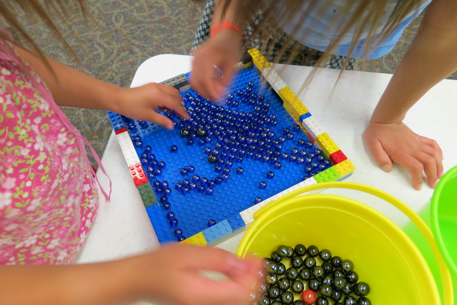 WonderWorks: Mazes, trails, pathways and roads : library makers