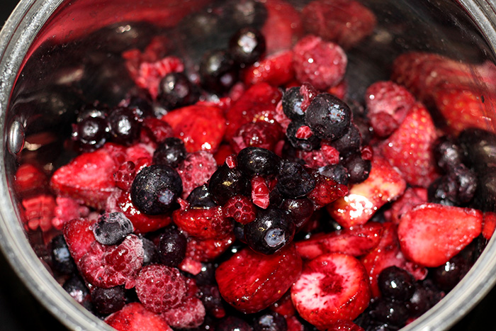 Triple Berry Iced Tea Recipe - Everything Pretty