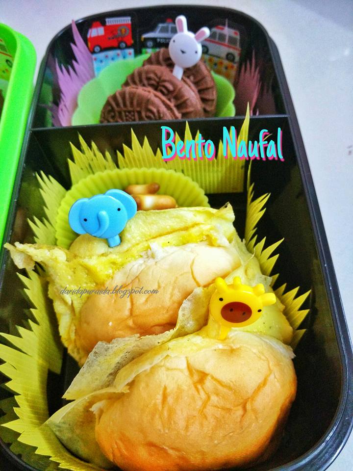 Dari Dapur Aida: Bento #8 - - - Roti John Burger