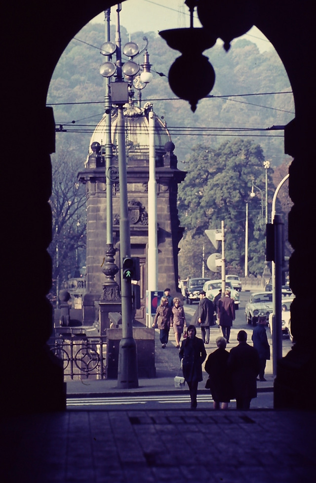 Prague More Than 45 Years Ago – 55 Stunning Color Photos of the Czech ...