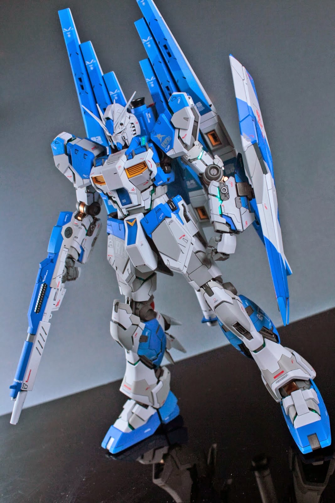 Custom Build: MG 1/100 RX-93 nu Gundam Ver. Ka "hi-nu Colors"