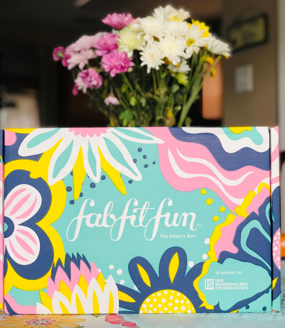 Airing My Laundry, One Post At A Time...: Unboxing The Spring Editor's ...