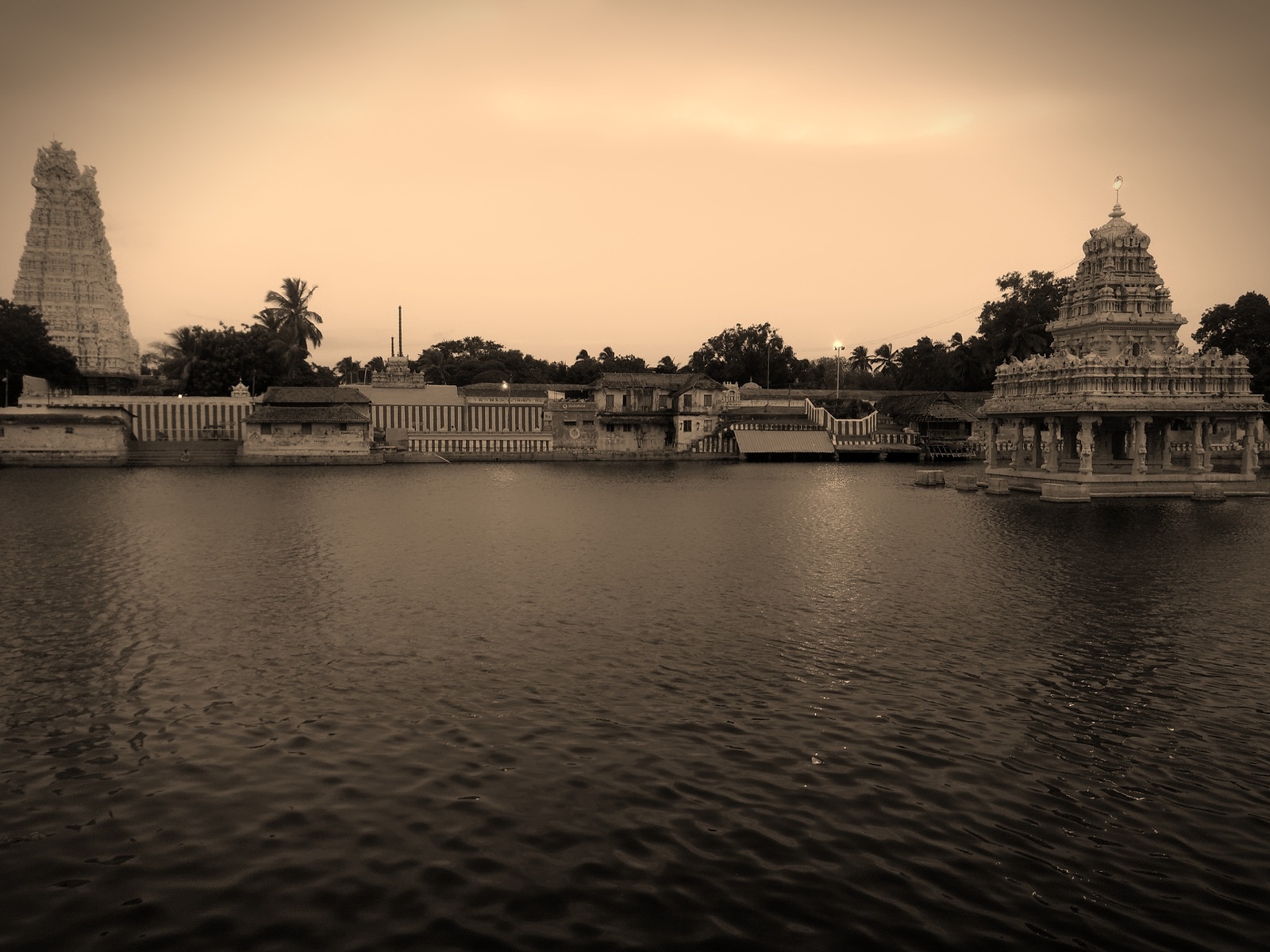 Tamilnadu Tourism: Thanumalayan Temple, Suchindram – The Temple