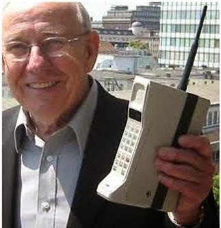 Penemu Handphone Pertama di dunia - RIZKI FAHRIAN