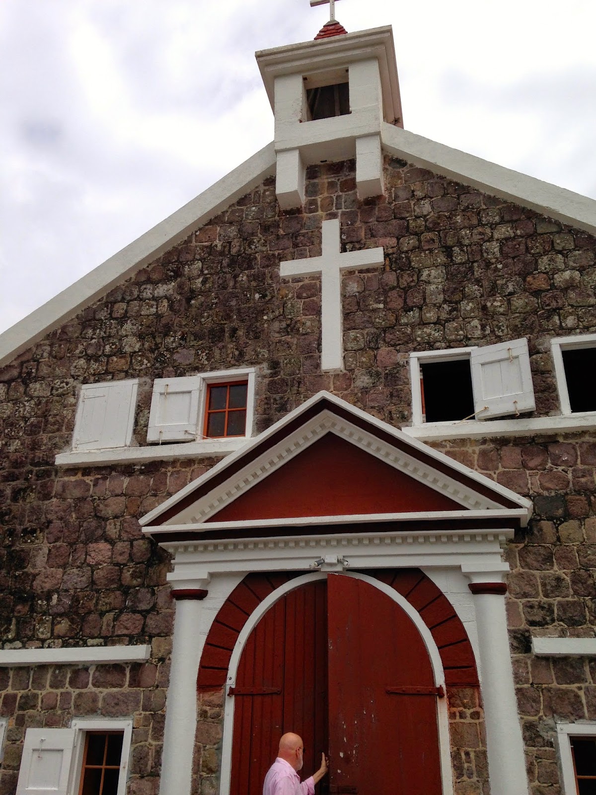 As the Crowe Flies (and Reads!): Exploring Saba From The Bottom, Down