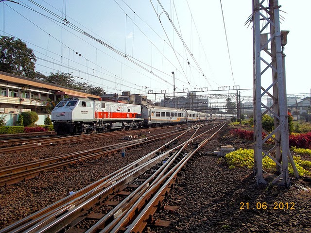 Kereta Api Bangunkarta - Kereta Api Online