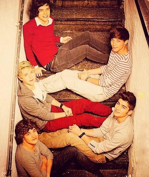 Vas Happenin' Directioners?: 1D na escada