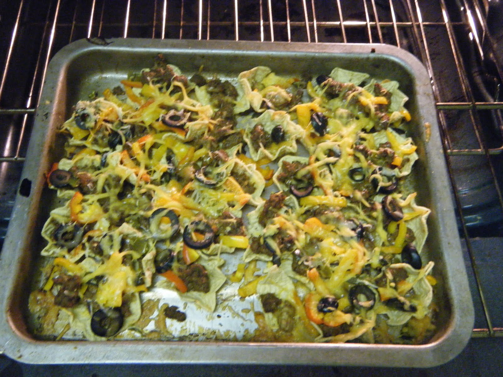 Oh for the Joy of cooking!: Do these nachos make me look thinner?