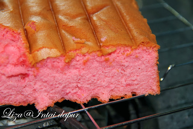INTAI DAPUR: Kek Span Strawberry...