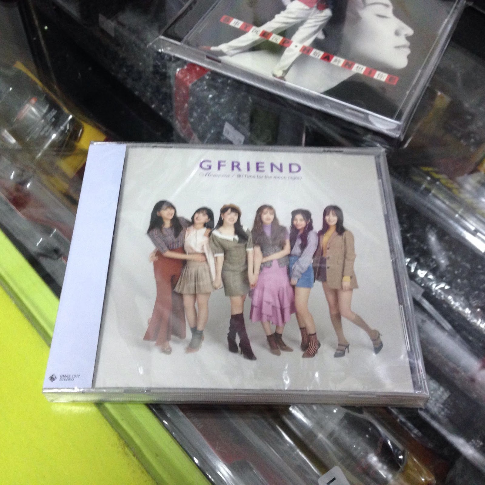 SKY ZONE: GFRIEND K-POP MUSIC CD & Official Goods