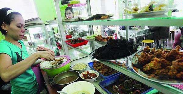 NIKMATNYA PECEL RAWON BANYUWANGI