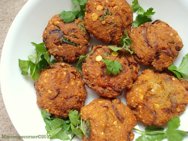 Mye's Kitchen: Prawn Vadai/ Era Vadai( Prawn Fritters).