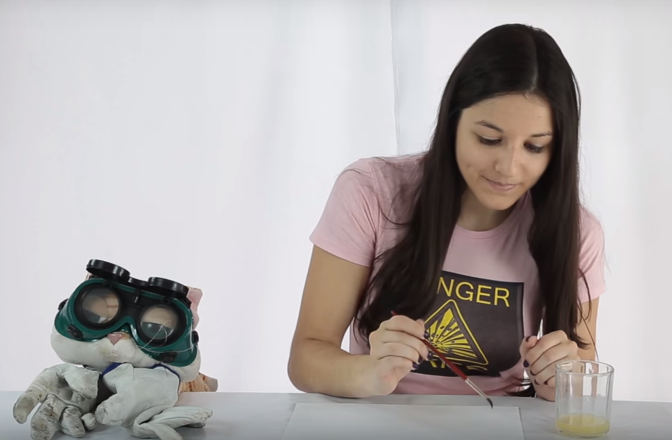 escribir mensaje secreto con jugo de limon