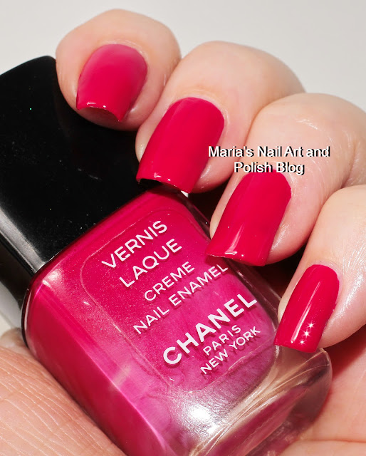 Marias Nail Art and Polish Blog: Chanel Rouge Satin – Satin Red swatctes