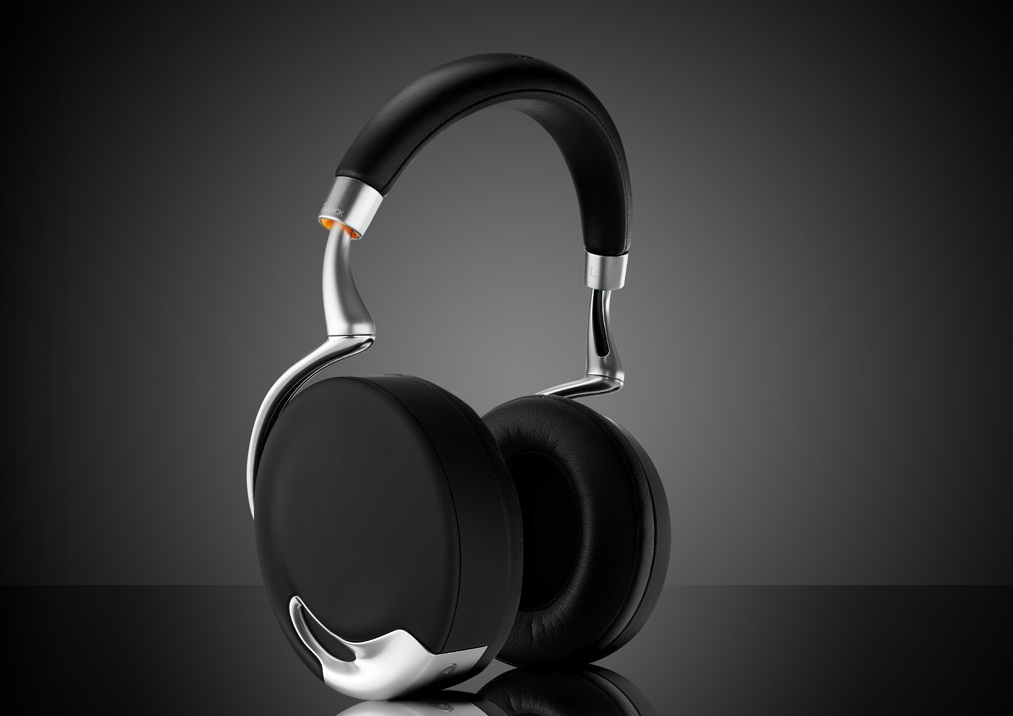 Parrot unveils its first wireless audio & telephony headphones ...