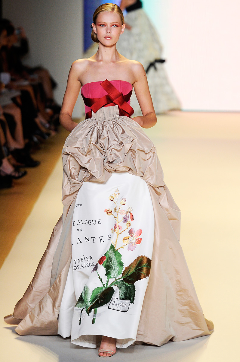 Fashion Runway | Frida Gustavsson for Carolina Herrera Fashion Shows ...