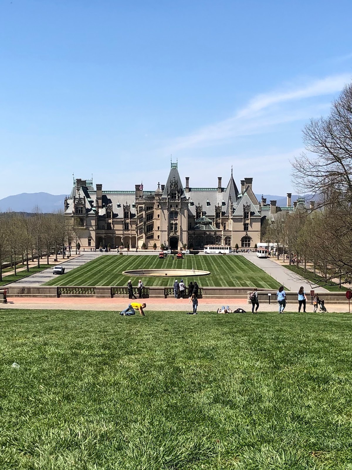 Biltmore Estate in Asheville is the most beautiful in spring!