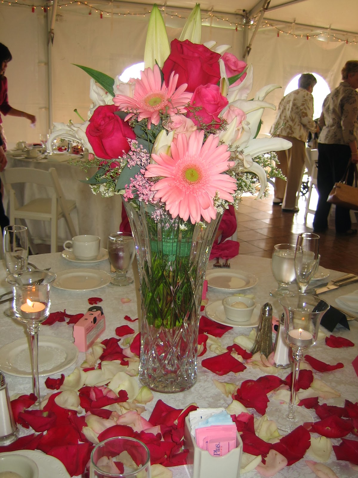 Bodas Chic & Cool: DECORA TU BODA EN ROSA.