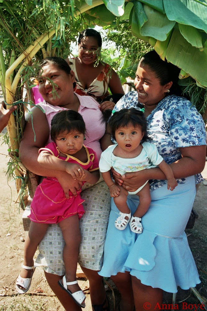 OLTRE IL MURO: ARTE e FOTOGRAFIA: ANNA BOYE | PHOTOGRAPHER