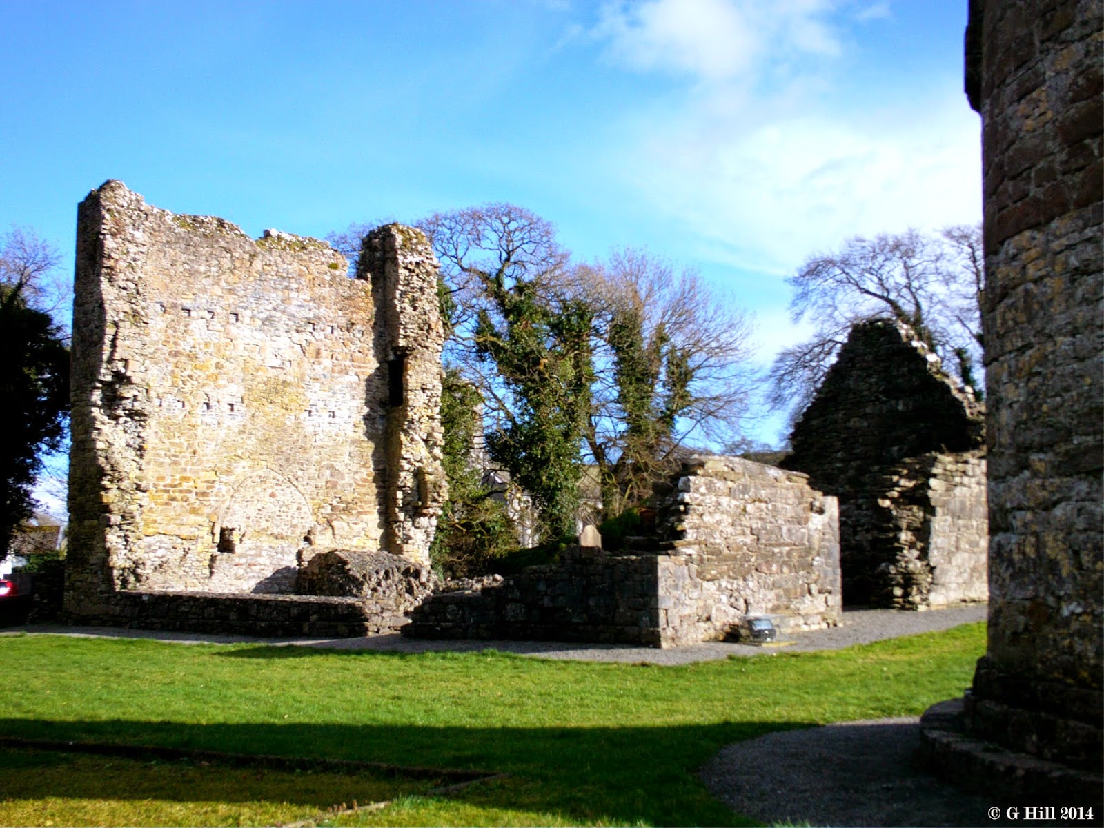 Ireland In Ruins: Timahoe Round Tower & Castle Co Laois