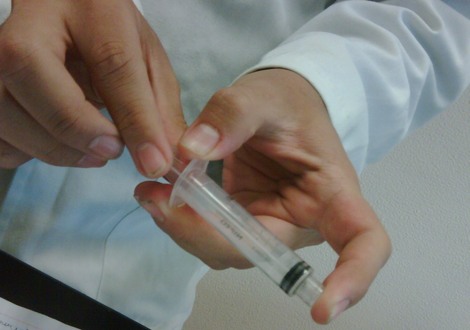 "Los Gases": 3).- Que sucede si tomas una jeringa, la llenas de aire ...