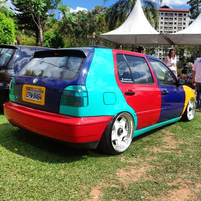 Sobre Rodas: Golf Colorido