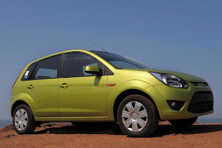 Autos: Ford Fiesta Ikon Hatch (Figo)