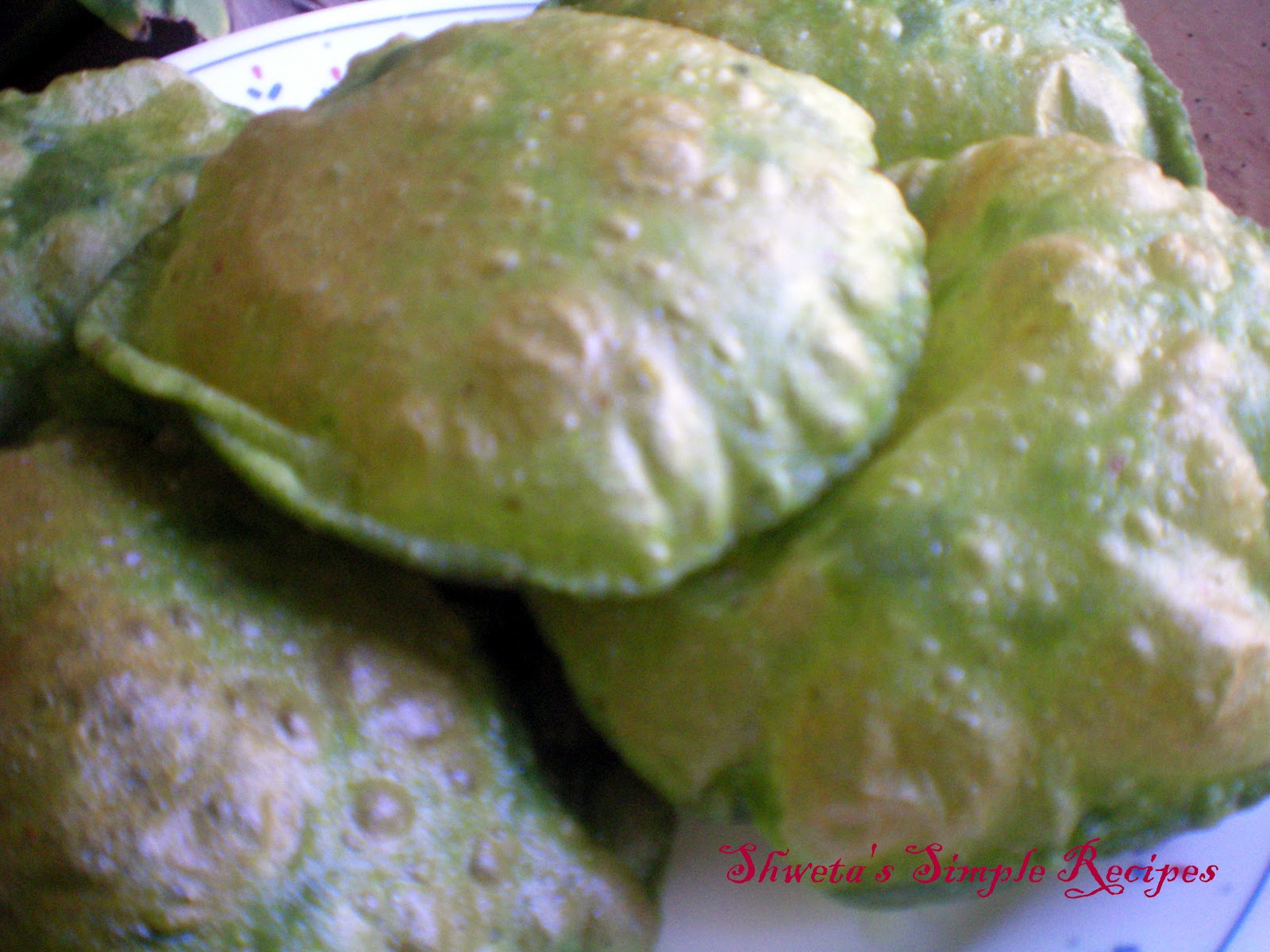 Shweta’s Simple Recipes: Palak Puri / Spinach Puri