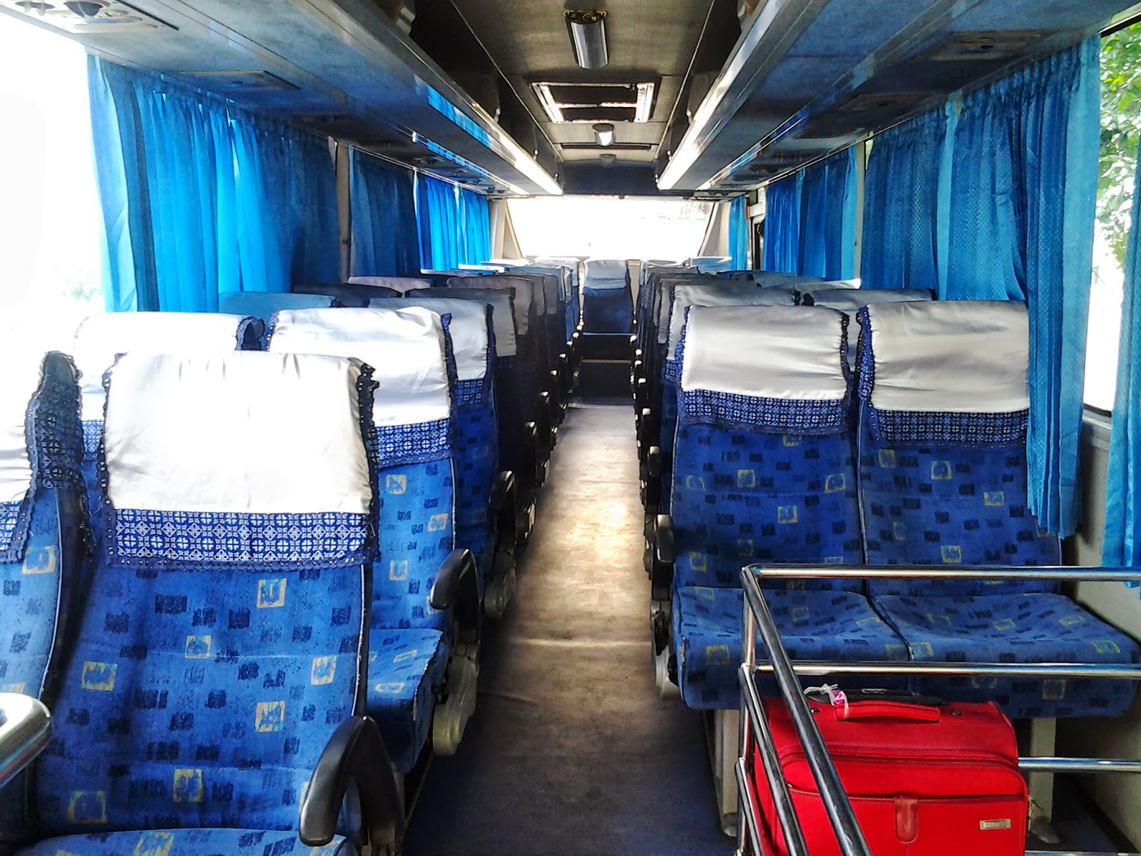 Ade UFi: Cara Naik Bus Damri ke Bandara dari Pasar Minggu