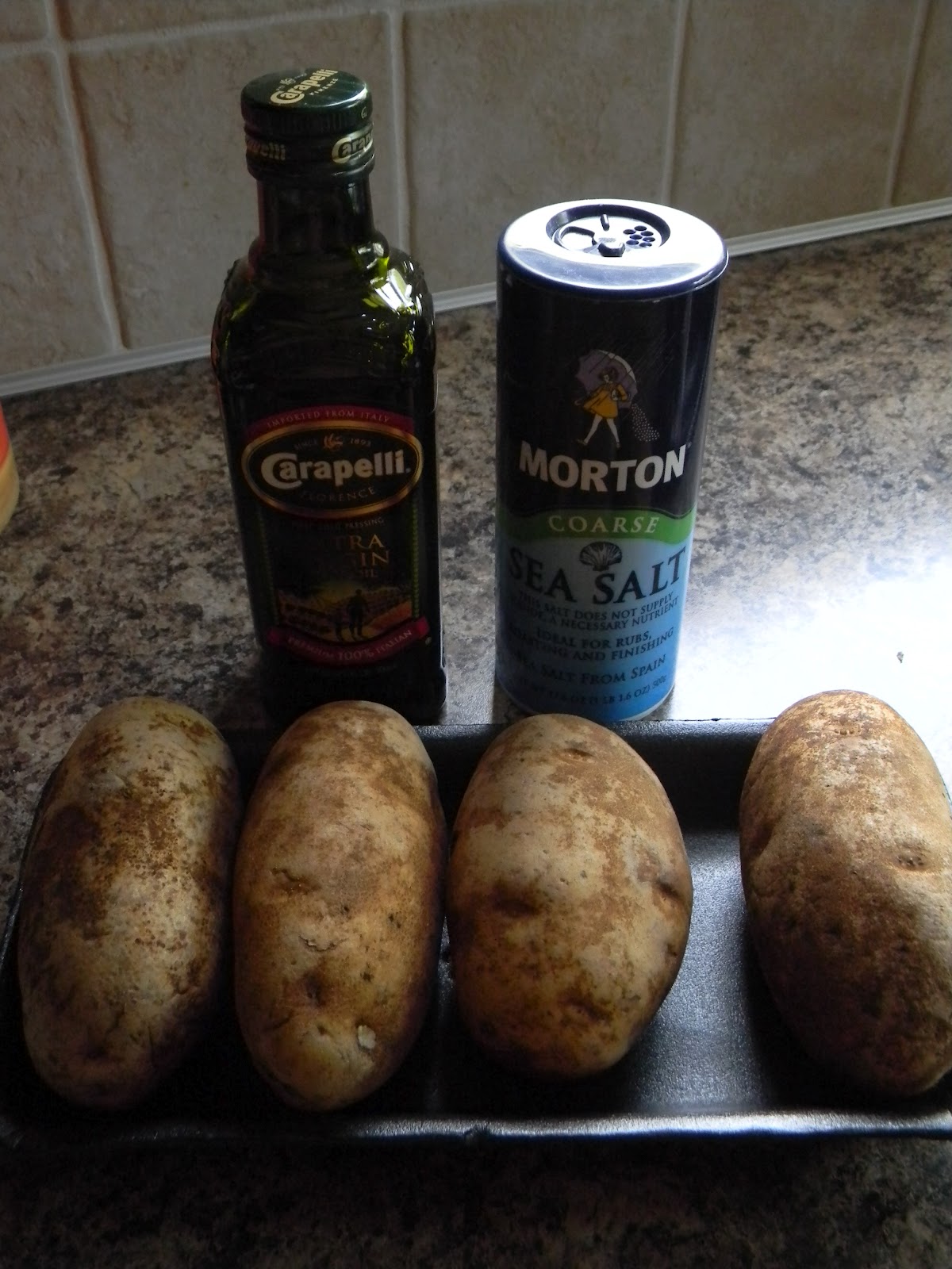 Recipes from HT's Kitchen: Baked Potato - restaurant style