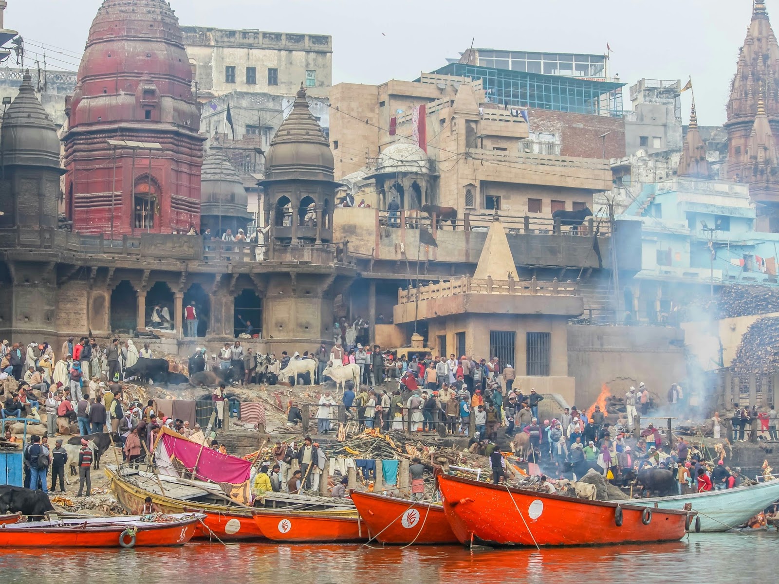 Colors, Chaos and Culture: 5 reasons to visit Varanasi immediately ...