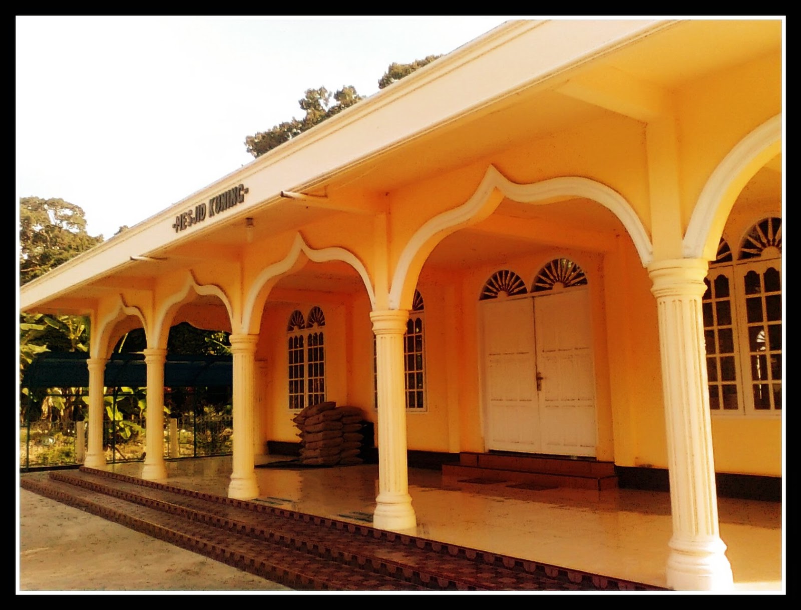 Sejarah Singkat Masjid Kuning Desa Senggoro Bengkalis - Blogger Bengkalis