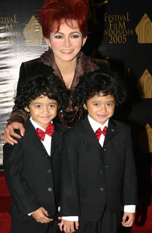 Berita Selebriti: Firda Razak Dan Nakula Sadewa