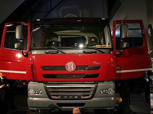 OTORAMA; Otomotiv Blogu: TATRA + DAF: PHOENiX