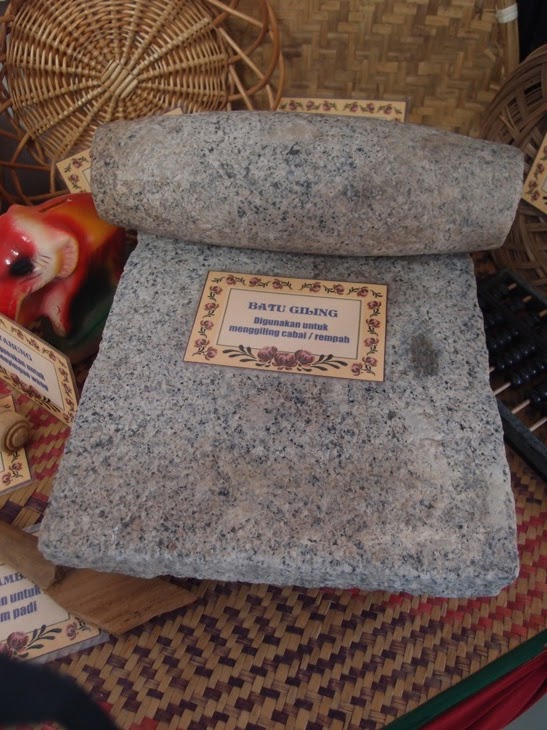 Xing Fu: BATU GILING (GRINDSTONE)