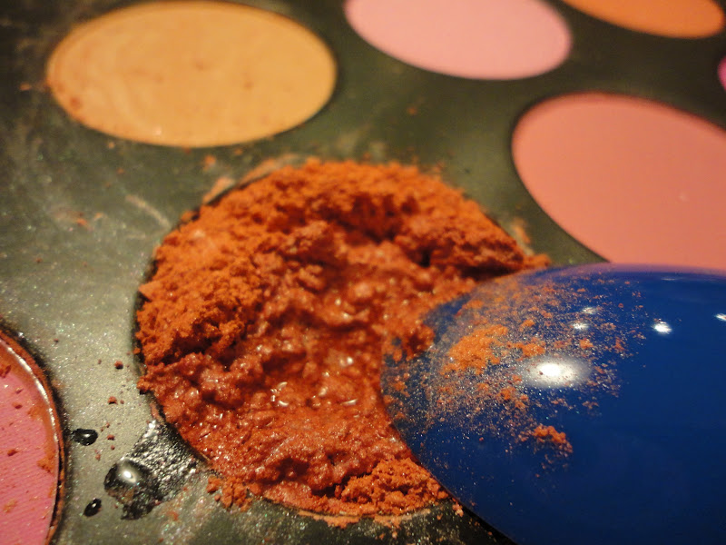 em.tiny blogs: How to fix your cracked powder blushes and bronzers TUTORIAL