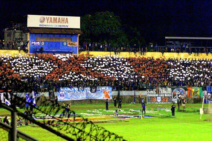 Aksi Snex Mania dalam Membuat Koreografi ~ GALERI PSIS SEMARANG