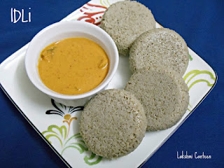 Lakshmi Canteen: Idli Stand