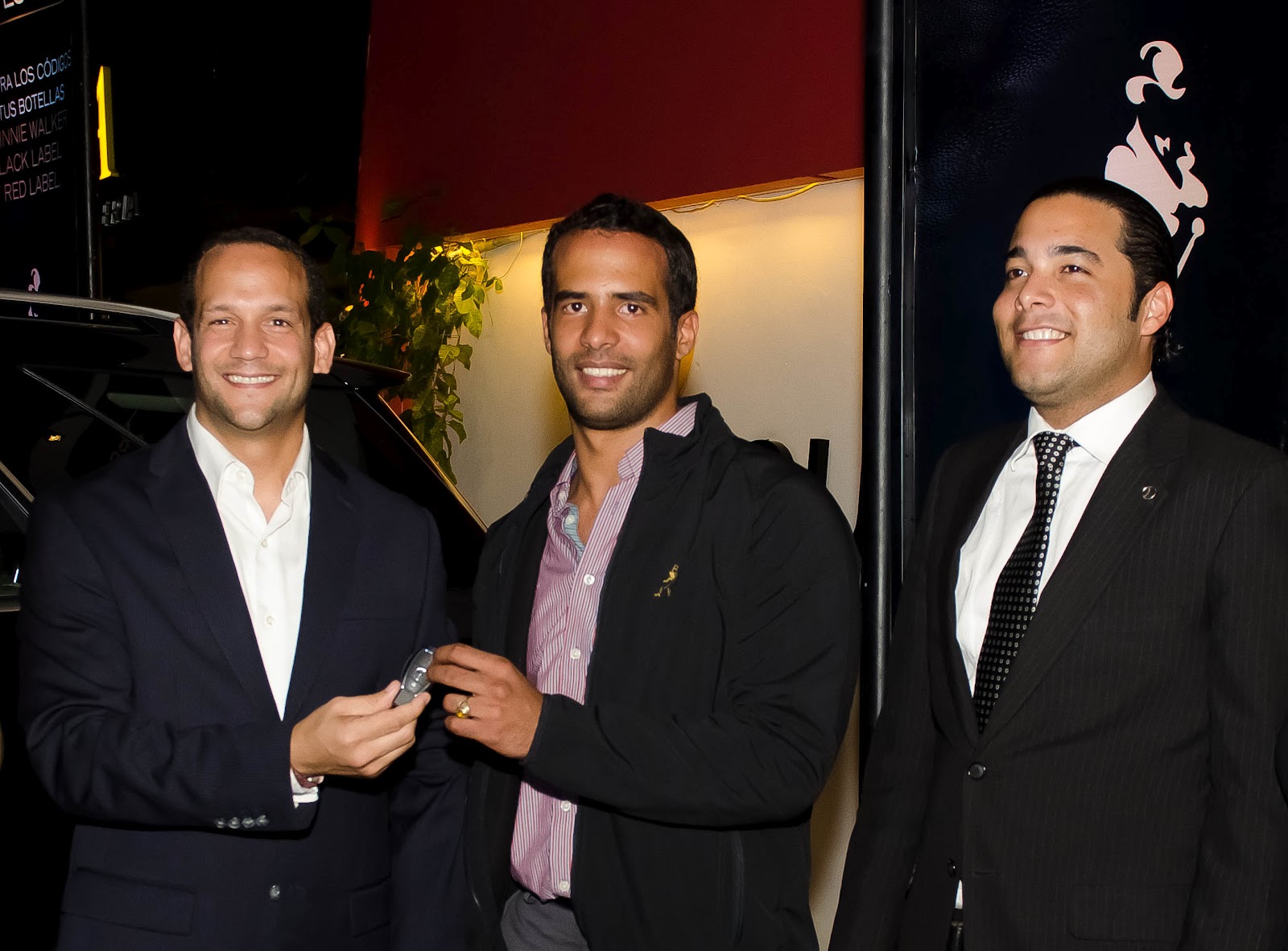 Q HAY DE NUEVO: Johnnie Walker Black Label entregó Mercedes-Benz a ganador