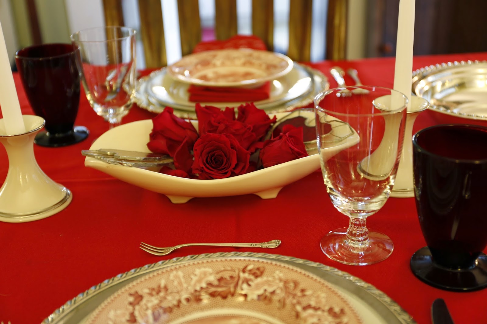 hidden art of homemaking: Something Red