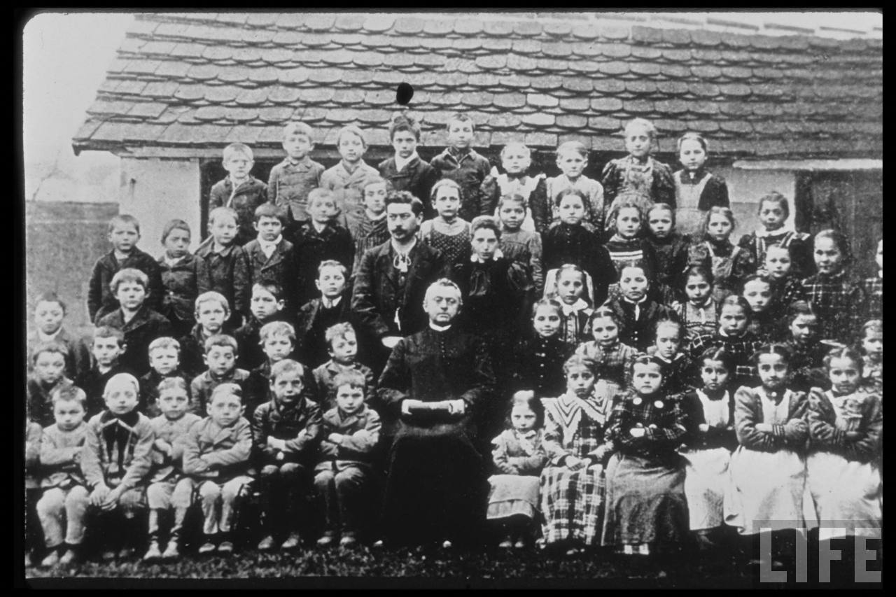 FexciAciMan.com: Album Foto Adolf Hitler Pada Masa Kecil dan Muda (1889 ...