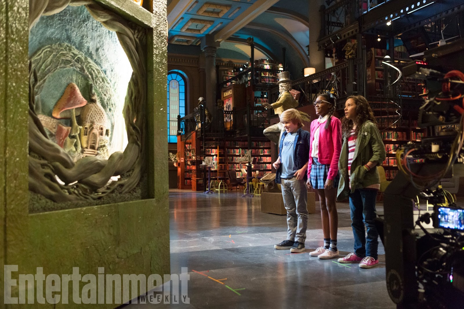 NickALive!: First Look at Nickelodeon's "Escape from Mr. Lemoncello's ...