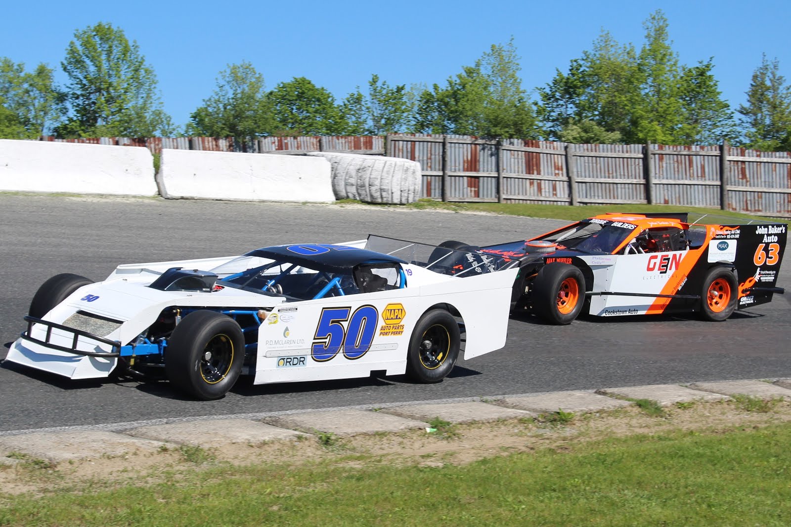 Oval Racing Stock car style in Québec, Ontario and New England States ...