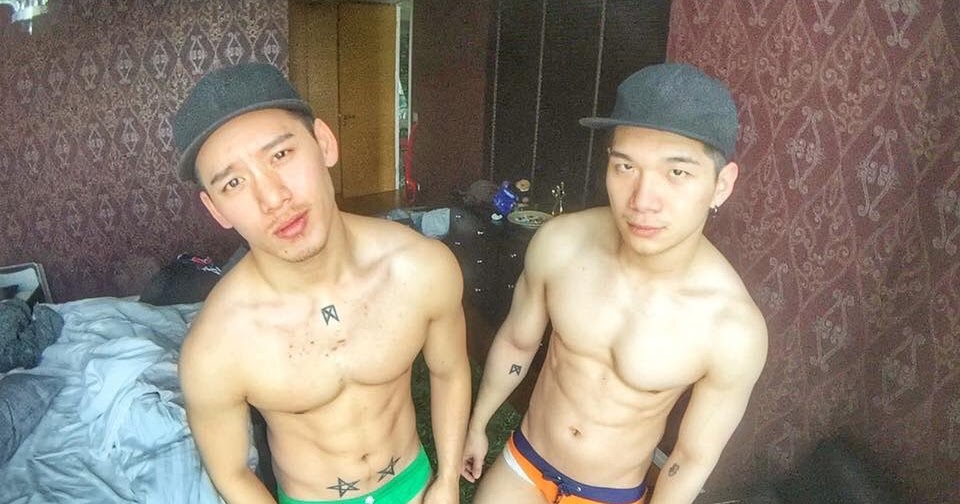 Gay Brondong SMA: Video bokep gay ngentot enak di hotel