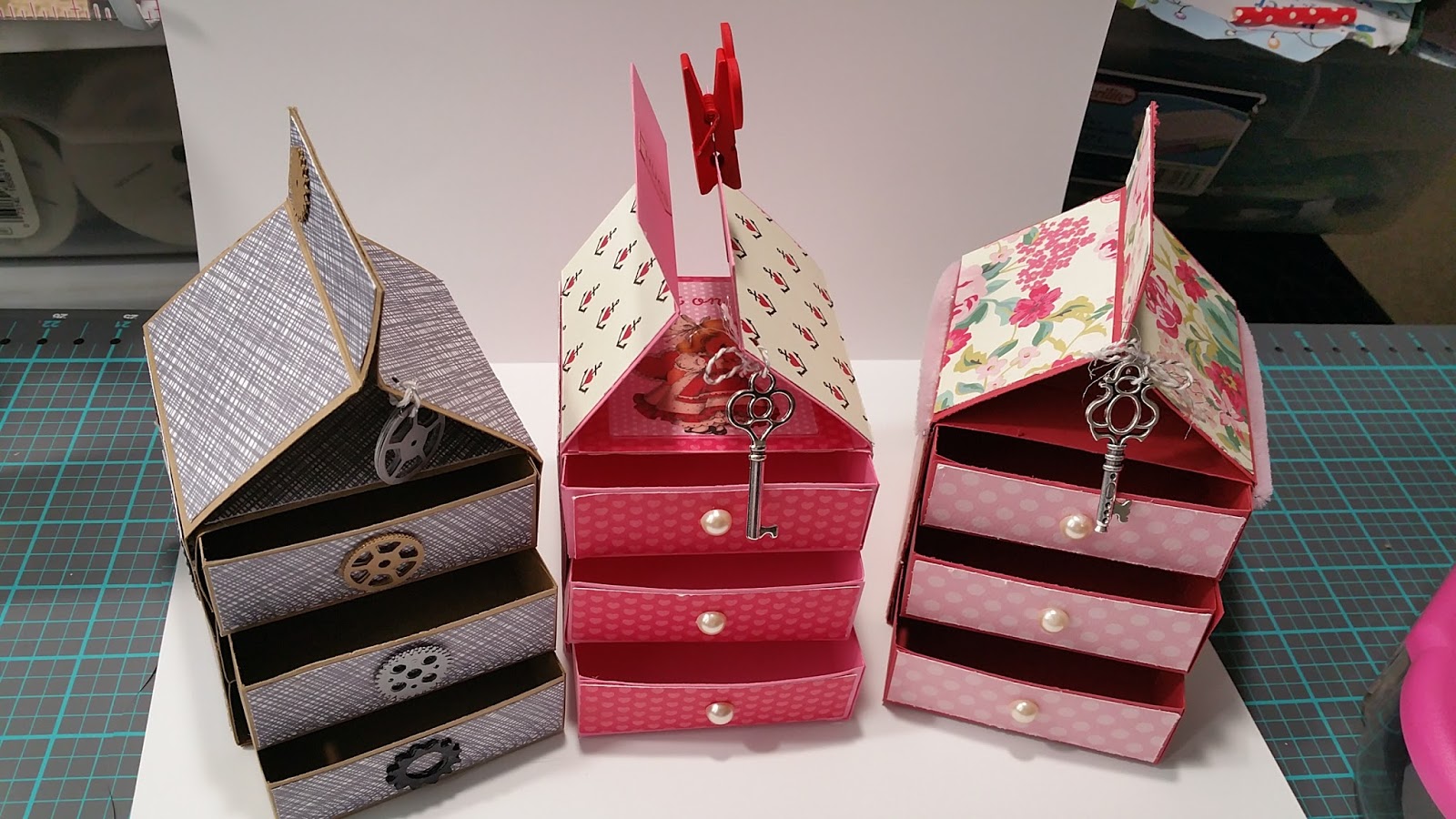 My Little Creativity Spot: Carry Stack Box with written tutorial