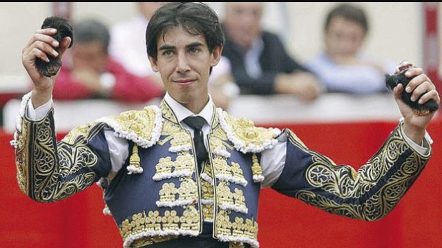 Lascosasdeltoro: Saúl Jiménez Fortes se anunciará como FORTES.