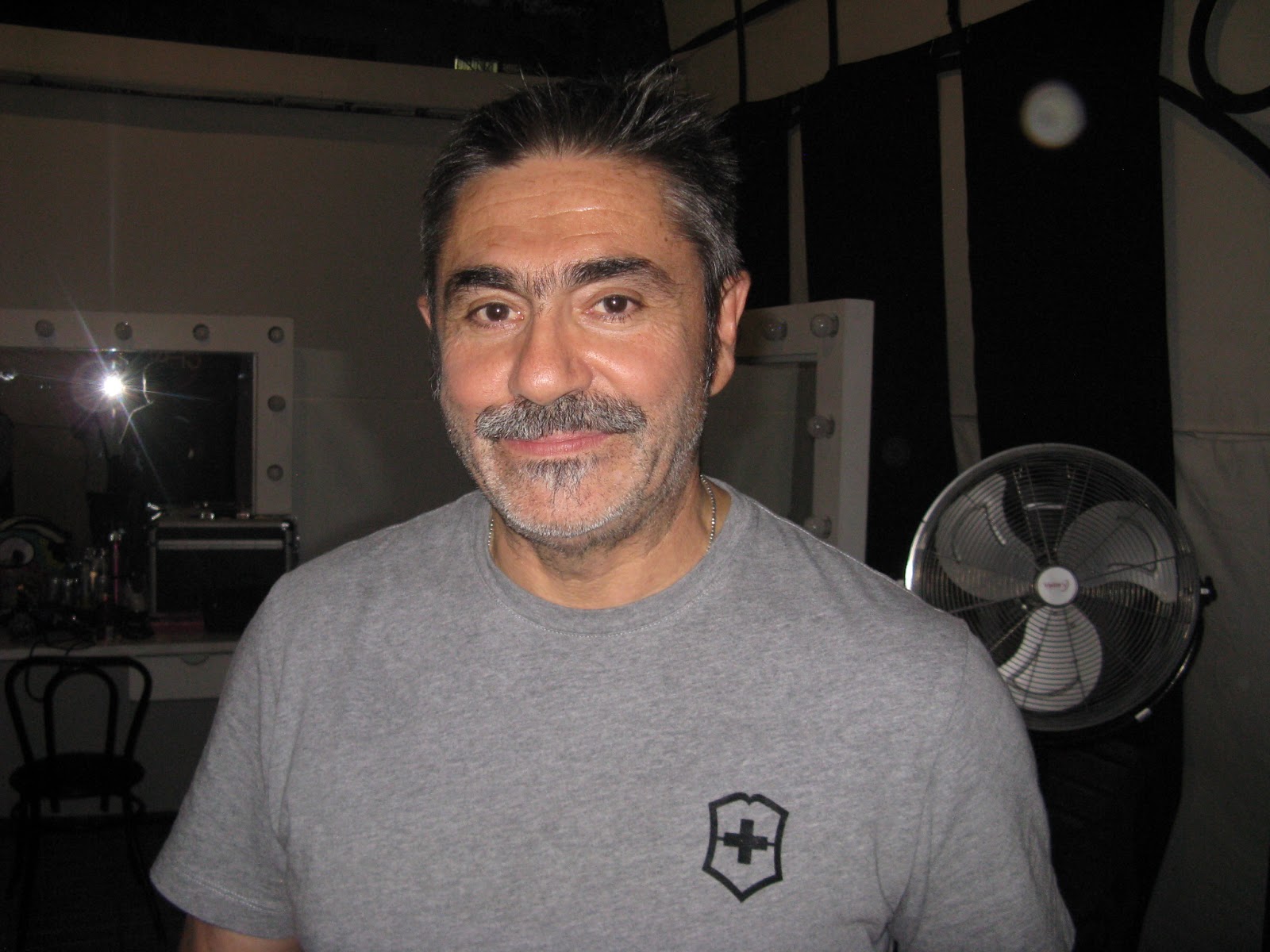 teleseries chilenas: VICENTE SABATINI REGRESA A TVN