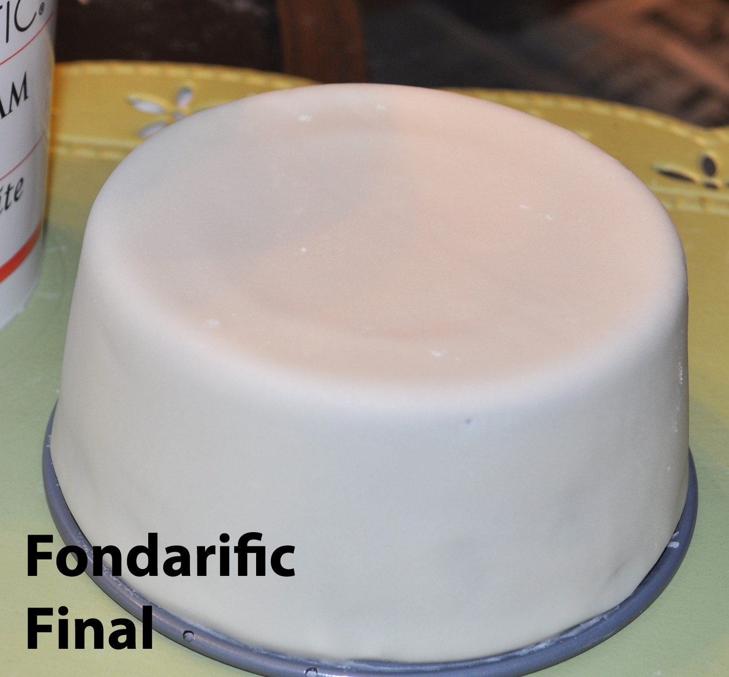 The Bake More: Fondant Comparison - 7 contenders, no clear winner