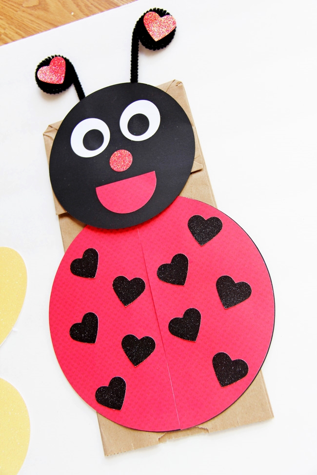 Luv-a-Lot Land: DOODLEBUG KIDS CRAFTS!!