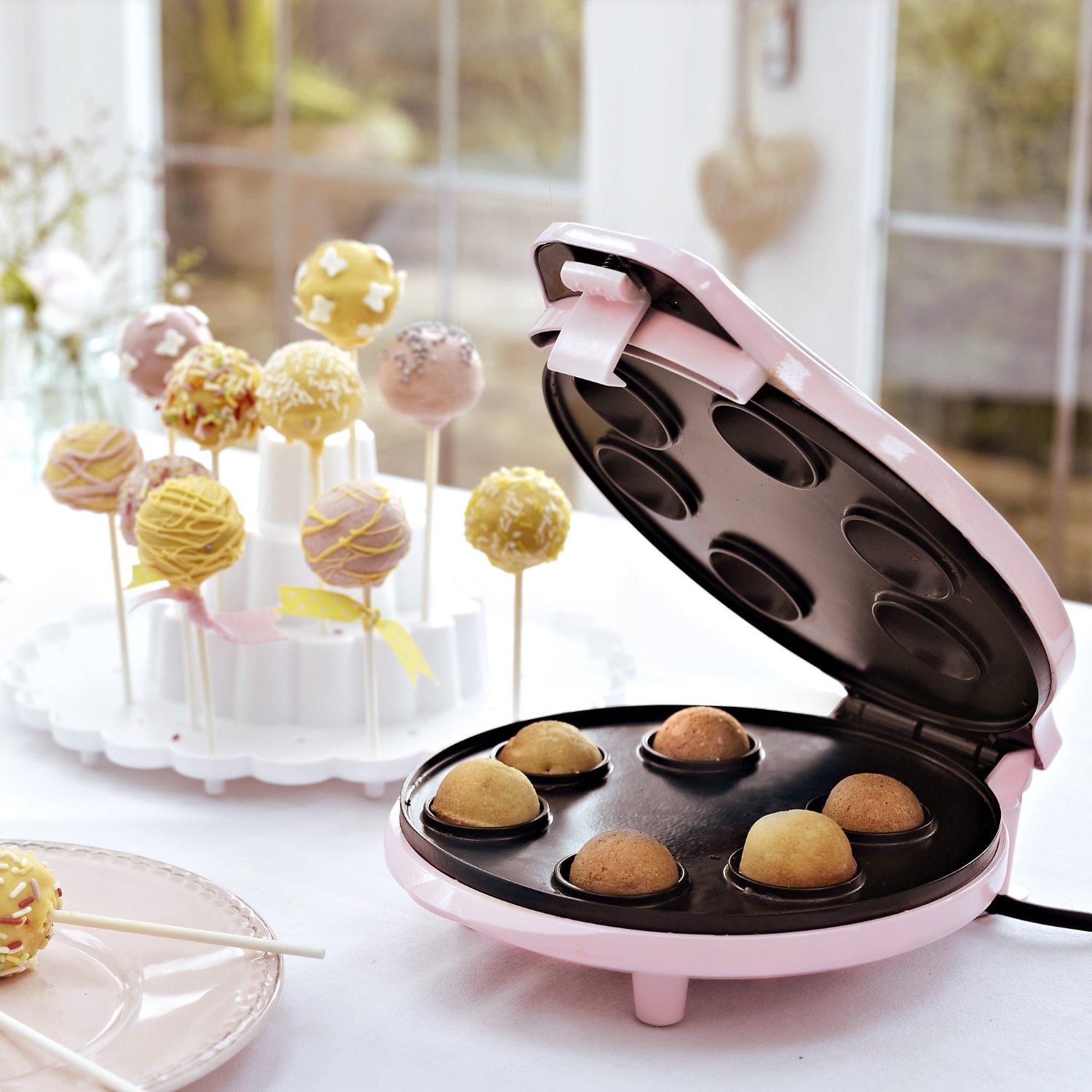 Bridesmaid Hairstyles 2013 : The Cake Pop Revolution